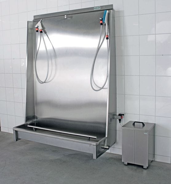 Practical boots and apron washer - Die Fleischerei