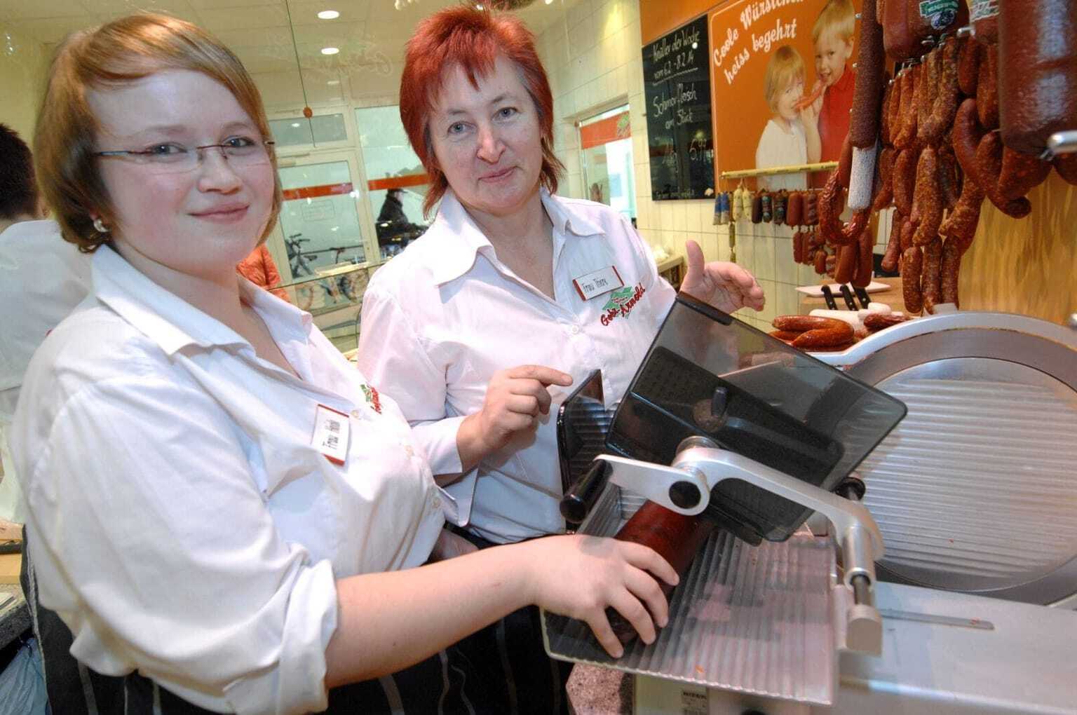 Cottbus: Lehrling des Monats arbeitet in der Privatfleischerei Arnold ...